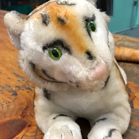 Dakin | Toys | Dakin Vintage Tiger Large Stuffed Animal | Poshmark